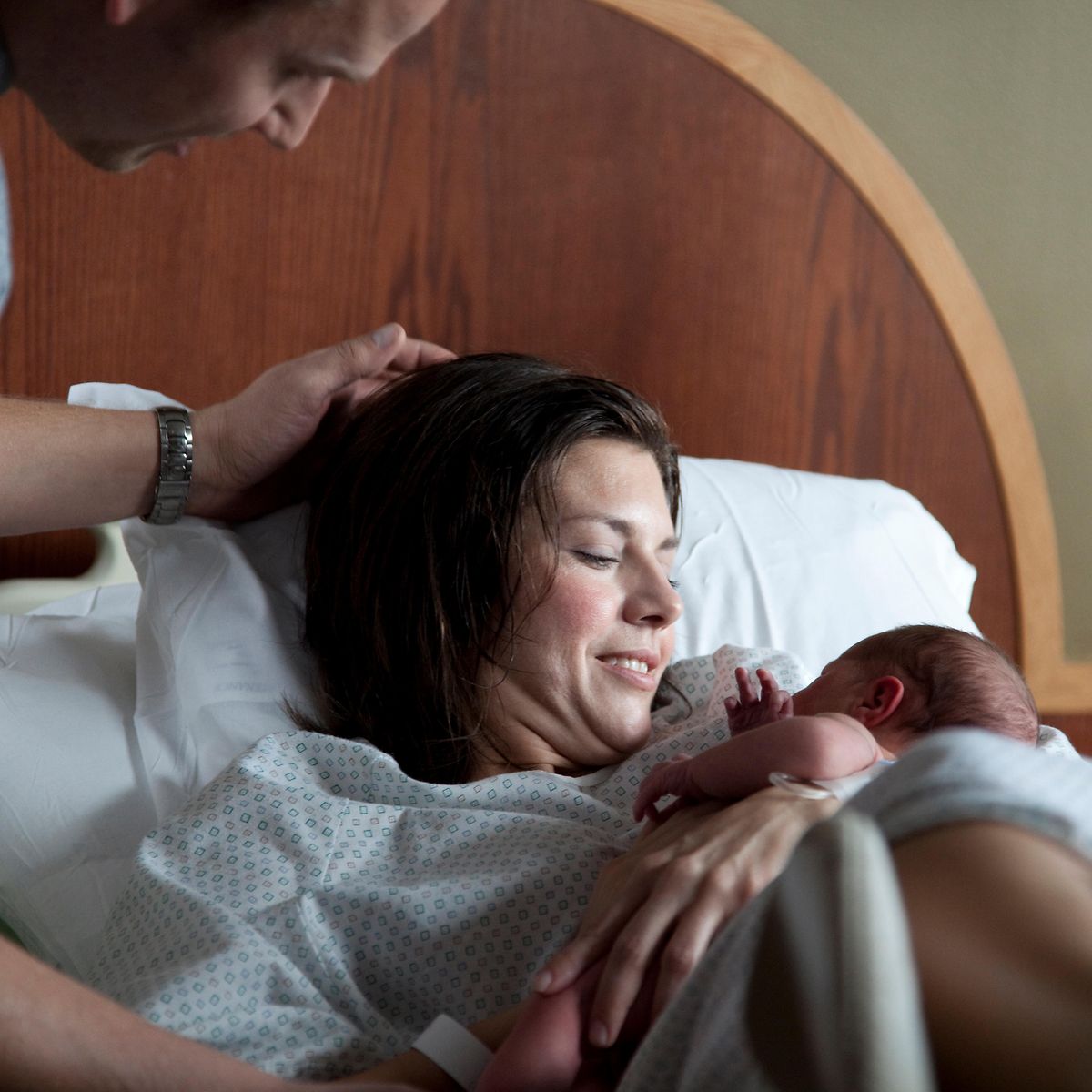 Kostbare Zeit nach der Geburt: das Wochenbett - Die Techniker